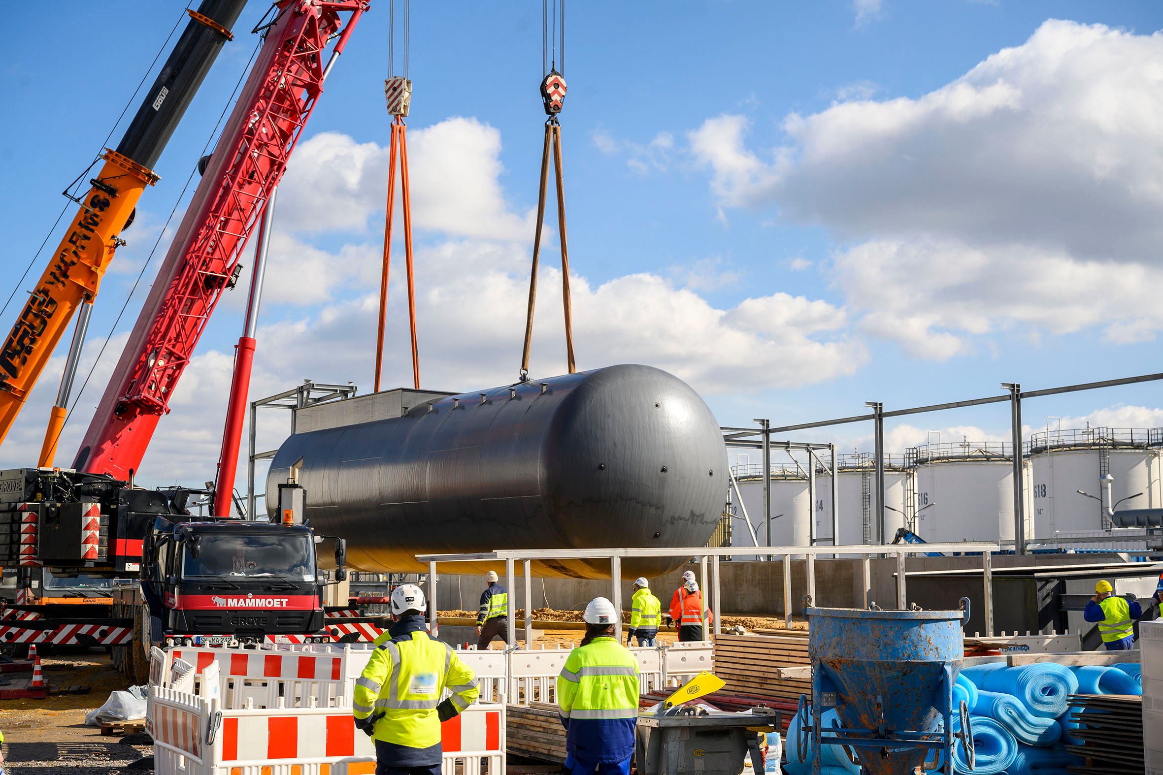 Haltermann Carless installs last major component of hydrogenation unit